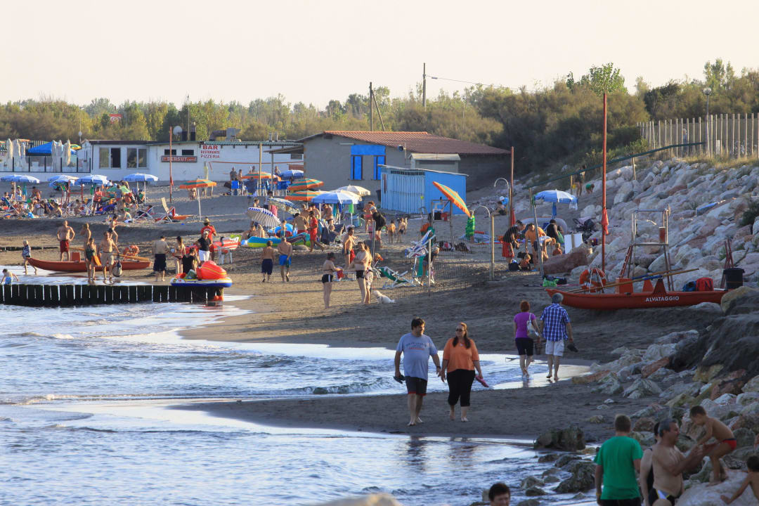 "Strand " Rosapineta Camping Village (Rosolina) • HolidayCheck ...