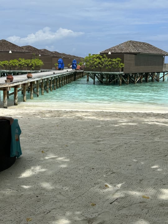 "Außenansicht" Meeru Maldives Island Resort (Dhifushi) • HolidayCheck ...