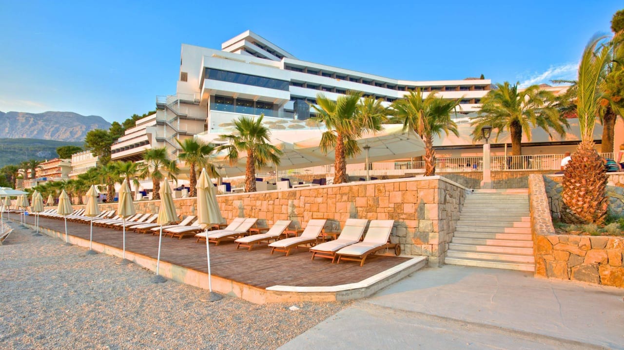 "Pool & Beach" Medora Auri Family Beach Resort (Podgora) • HolidayCheck ...