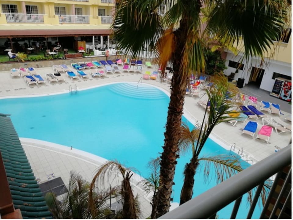 "8 Uhr morgens und nix meh..." Hotel Chatur Costa Caleta (Caleta de ...