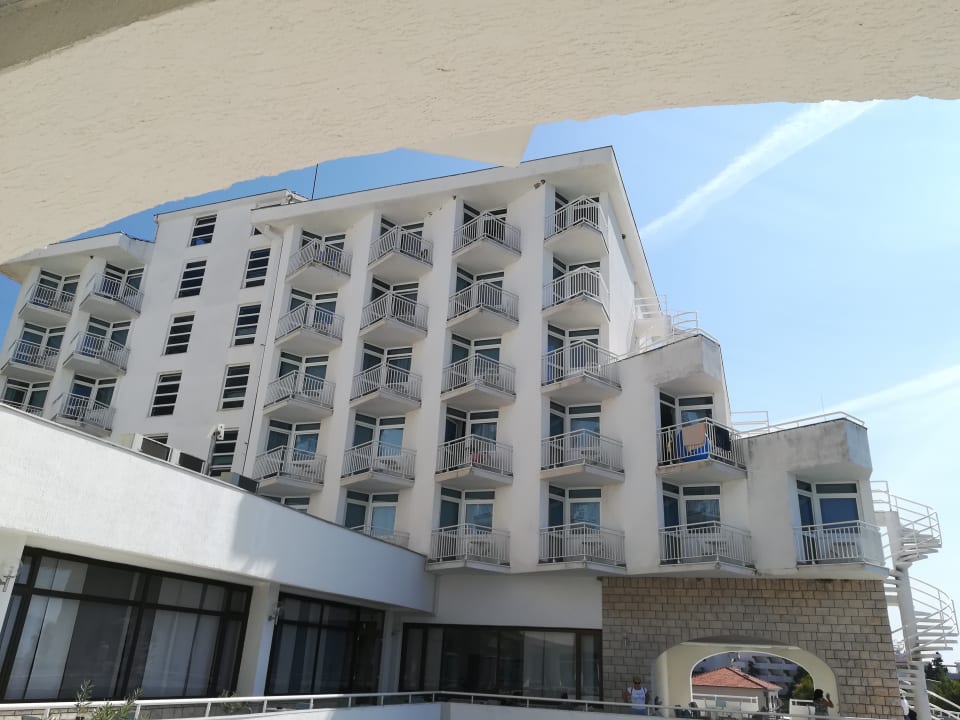 "Außenansicht" Hotel Labineca (Gradac) • HolidayCheck (Dalmatien ...