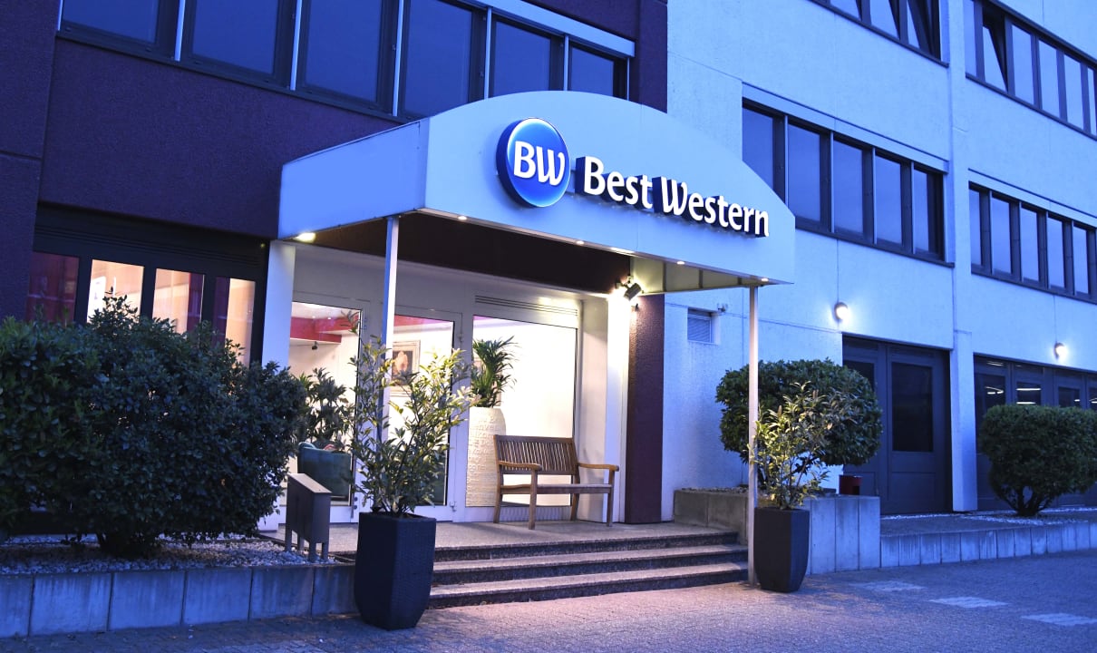 "Lobby" Best Western Comfort Business Hotel (Neuss) • HolidayCheck ...