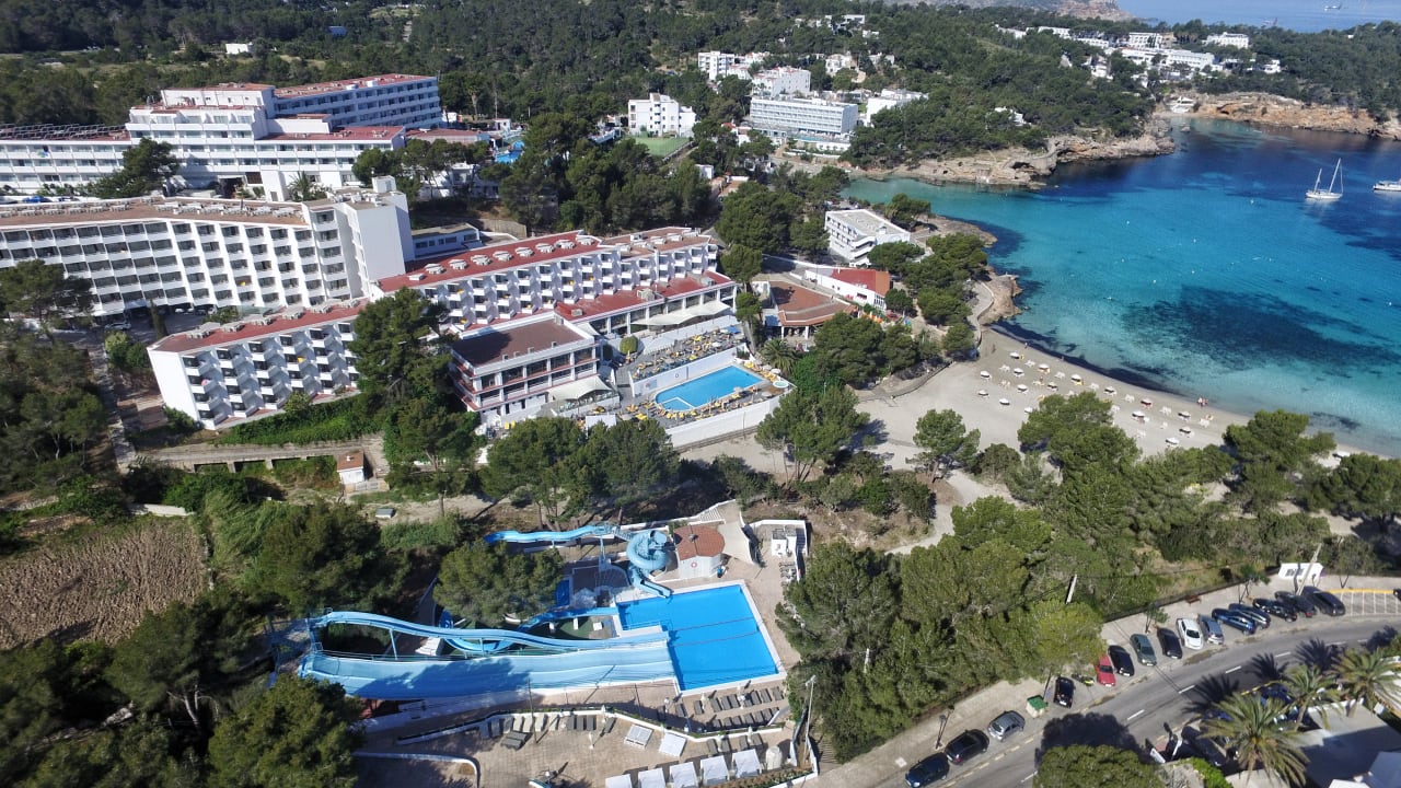"Außenansicht" Sandos El Greco Beach Hotel - Adults only (Portinatx ...
