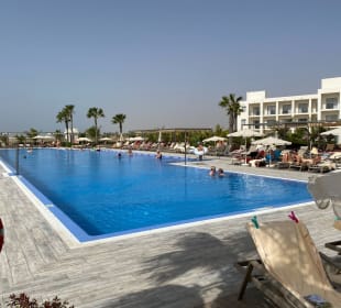 "Pool" Hotel Riu Palace Santa Maria (Santa Maria) • HolidayCheck (Sal ...