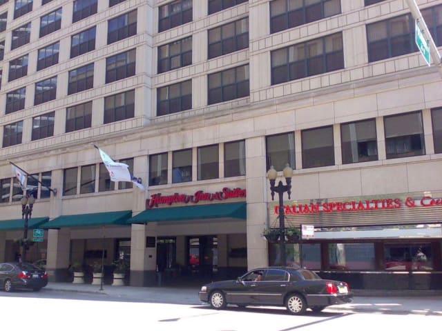 Angebote: Hampton Inn & Suites Chicago-Downtown (Chicago) günstig ...