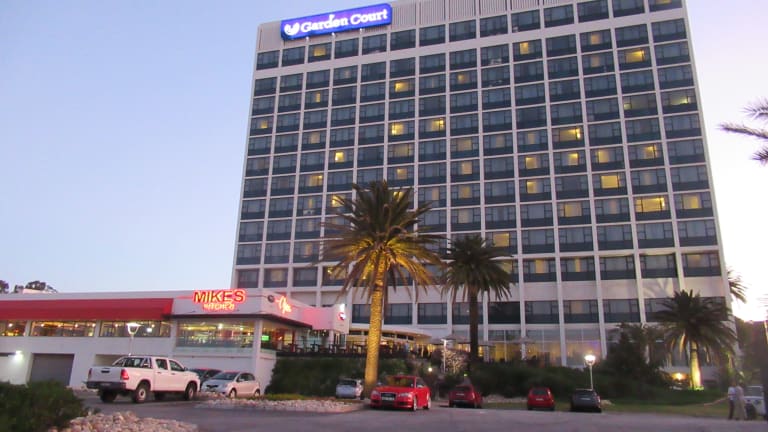 Hotel Holiday Inn Garden Court - Kings Beach Port Elizabeth (Port ...