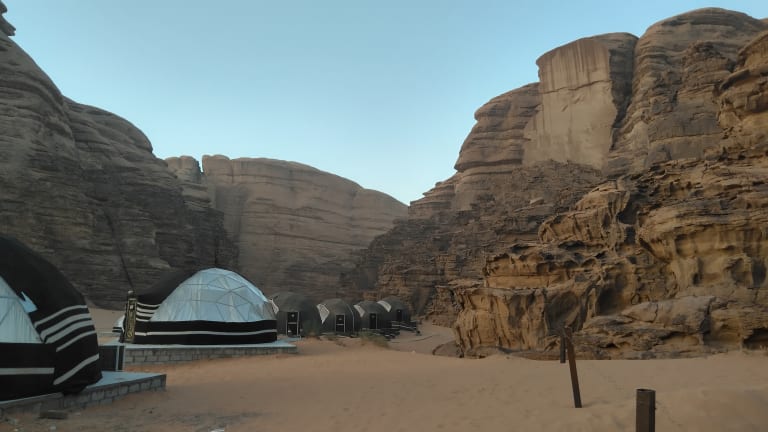 Aladdin Camp (Wadi Rum): Alle Infos zum Hotel
