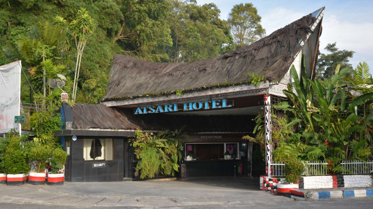 Atsari Hotel (Parapat/Prapat) • HolidayCheck (Sumatra | Indonesien)