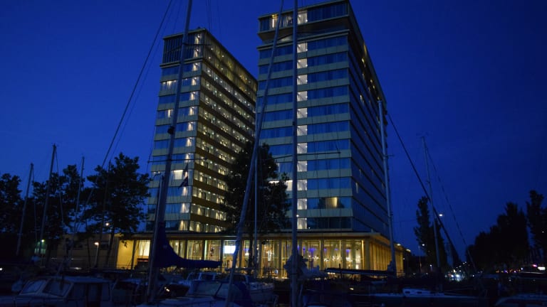 Holiday Inn Express Amsterdam - North Riverside (Amsterdam) • HolidayCheck