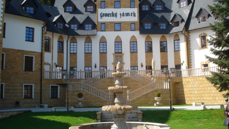 Spa Hotel Zámek Lužec (Nejdek / Neudek): Alle Infos zum Hotel