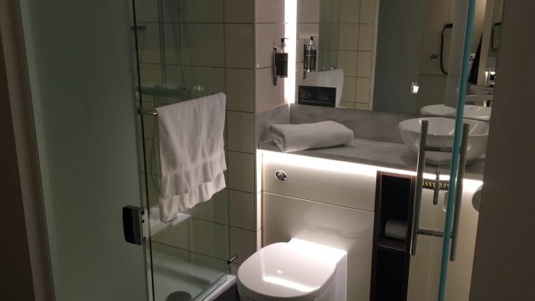 hub by Premier Inn London Westminster, St James Park (City of ...