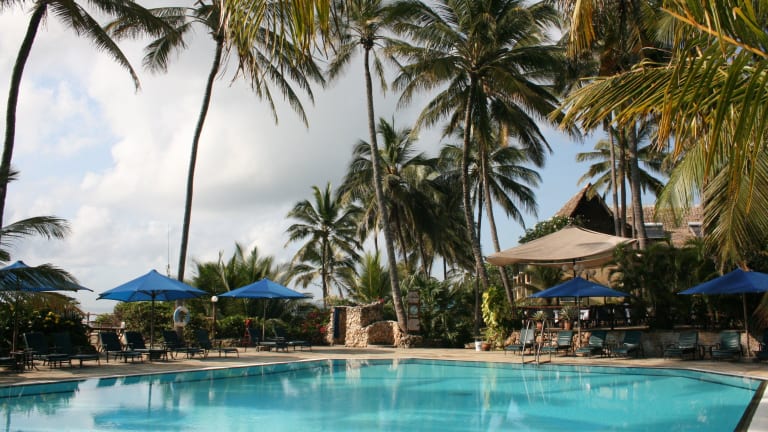 Bahari Beach Hotel (Mombasa) • HolidayCheck (Provinz Coast | Kenia)