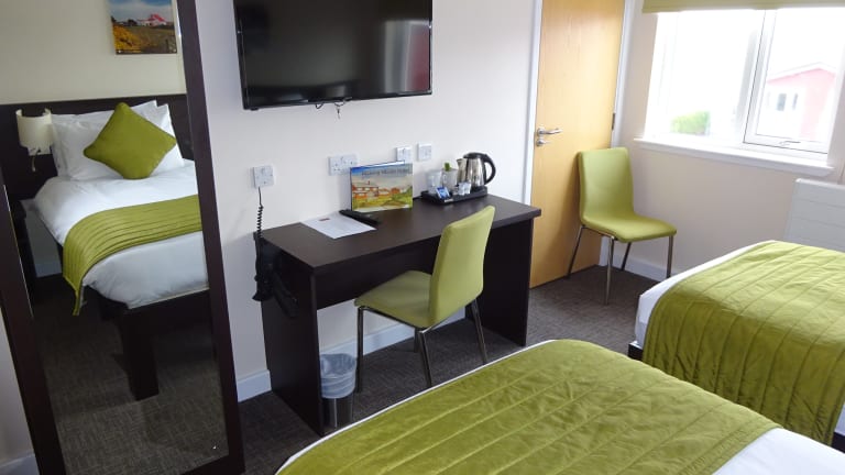 Malvina House Hotel (Stanley) • HolidayCheck (Falkland Inseln ...