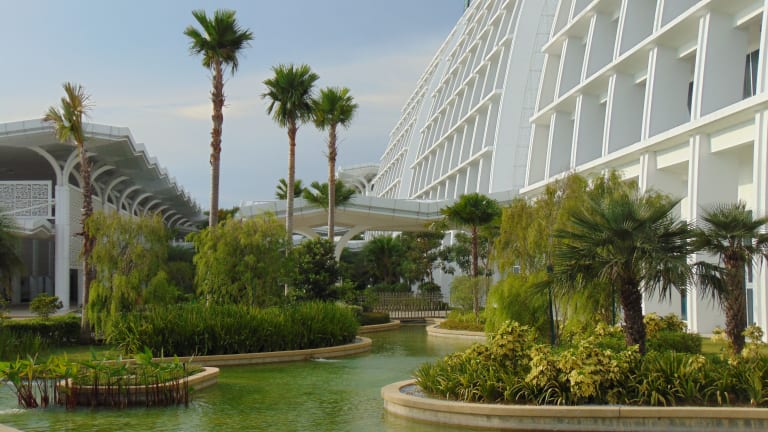 Movenpick Hotel & Convention Centre KLIA (Sepang) • HolidayCheck (Kuala ...